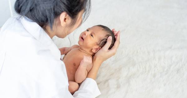 What to expect in your newborn’s development | SmartParents