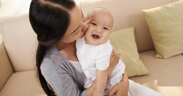 7 babycare skills you’ll master within baby’s first month