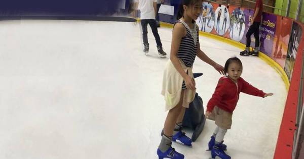 5 great reasons to ice-skate with your family | SmartParents